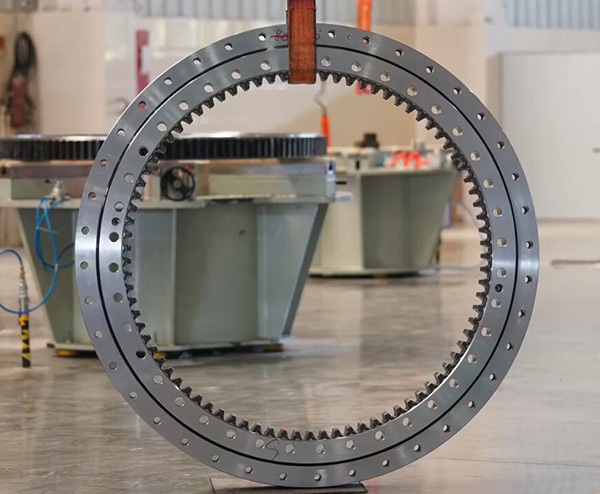Fault inspection of excavator without rotation - swingbearing